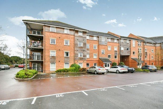 2 bed flat to rent in Chain Court, Swindon SN1, £1,000 pcm - Zoopla