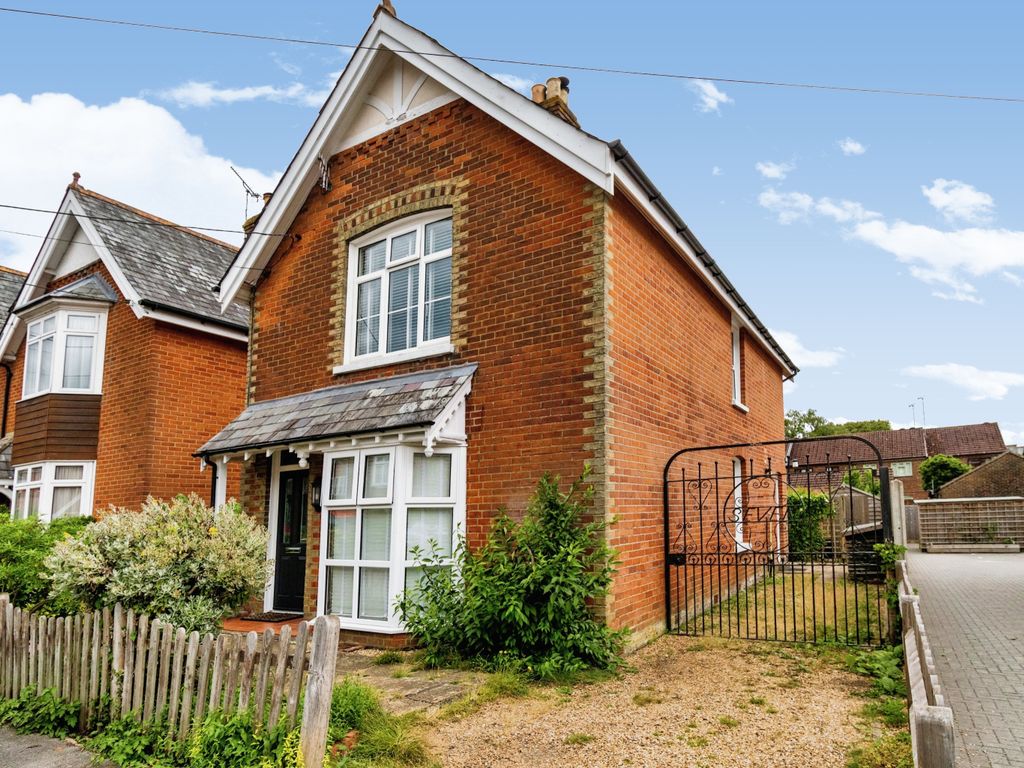 3 bed detached house for sale in Empress Road, Lyndhurst, Hampshire ...