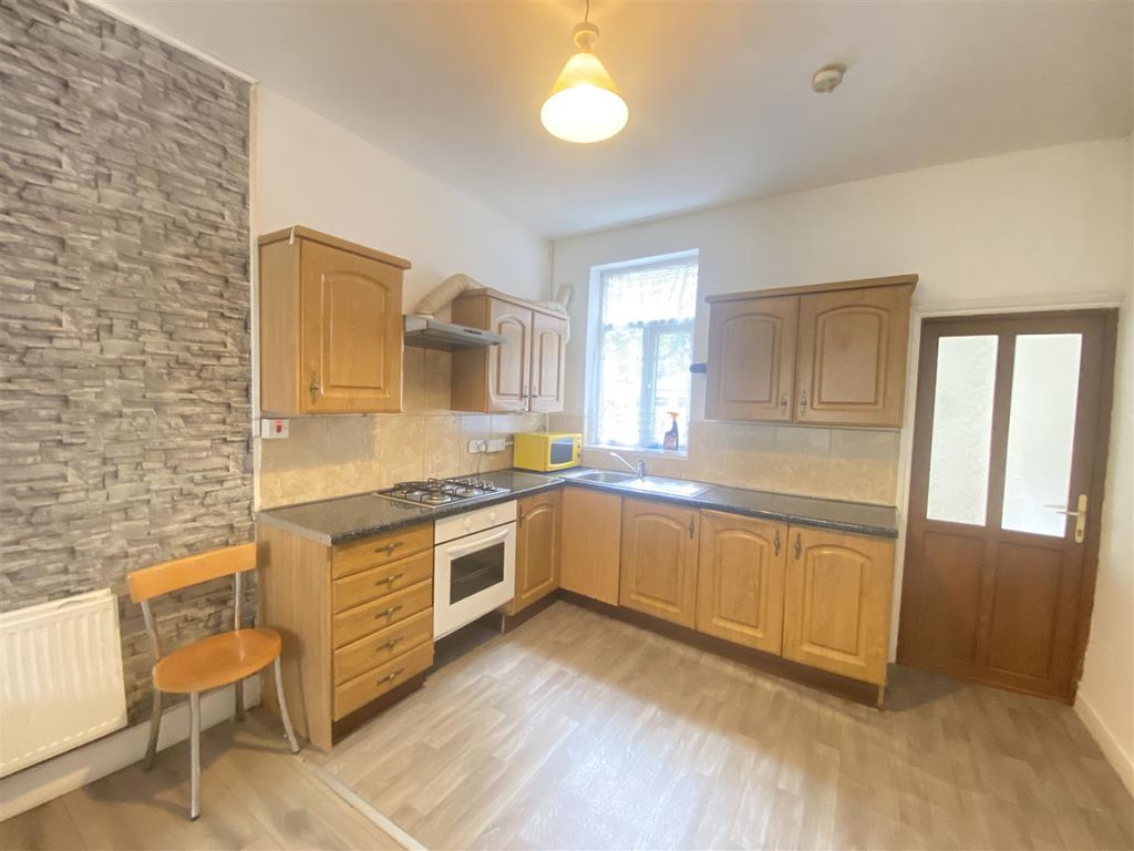 3 bed terraced house to rent in George Street, Handsworth, Birmingham B21, £850 pcm - Zoopla