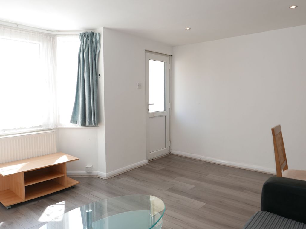1 bed flat to rent in George Street, Reading RG1, £1,100 pcm - Zoopla
