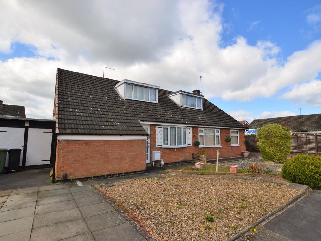 3 Bed Semi Detached Bungalow For Sale In Pitton Close Wigston Le18