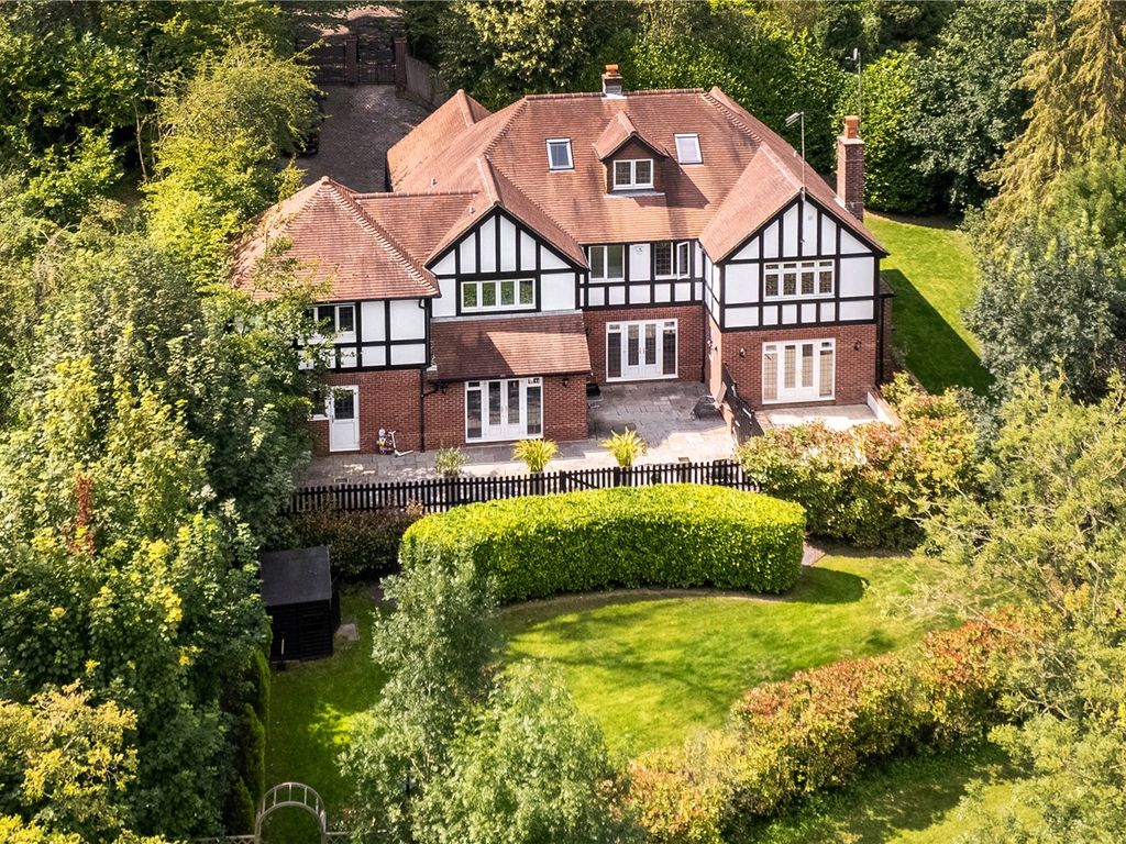 6 bed detached house for sale in Withdean Road, Brighton, East Sussex ...