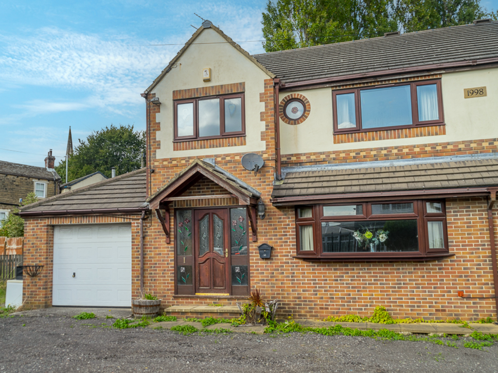4 bed semi-detached house for sale in South Nelson Street, Morley ...