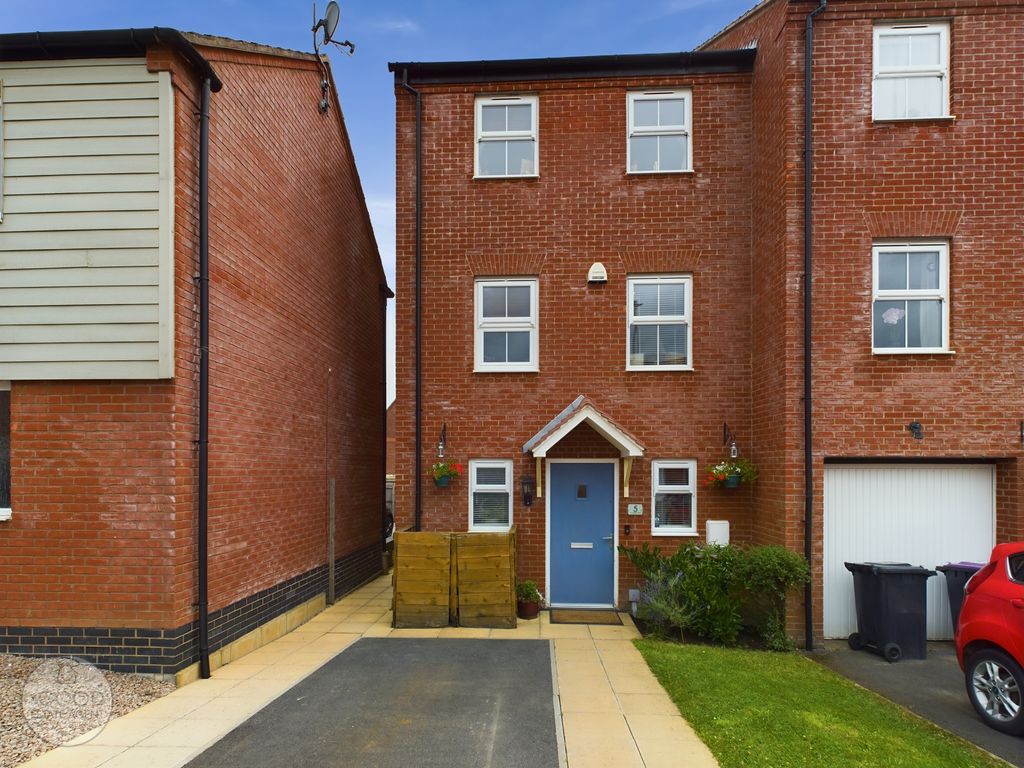 3 bed end terrace house for sale in Housman Way, Kidderminster DY14, £ ...