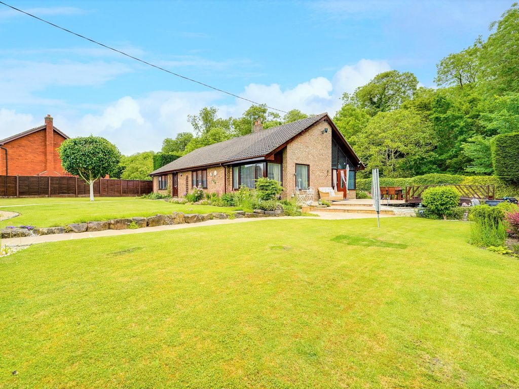 2 bed detached house for sale in Ermine Way, Arrington, Royston SG8 ...