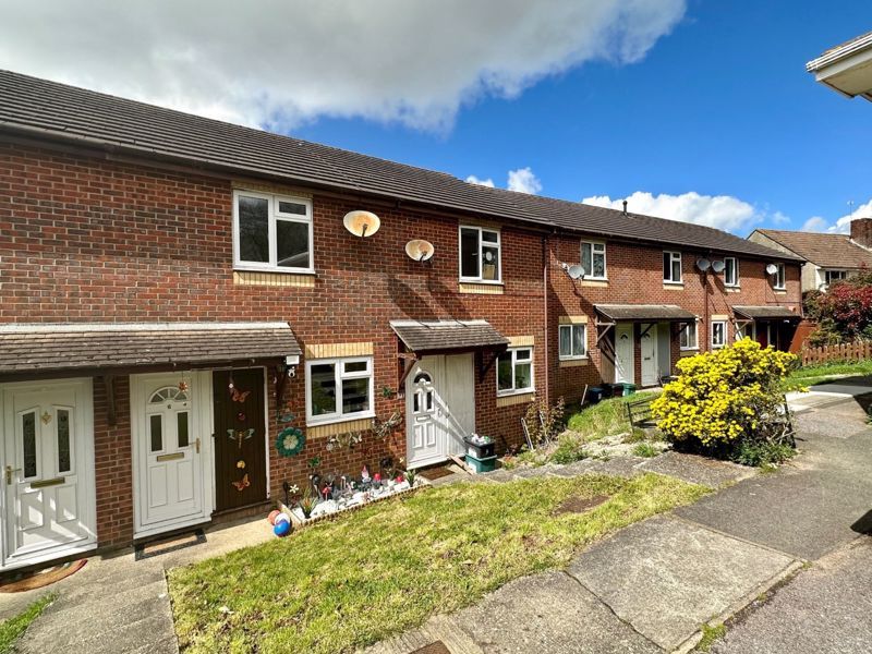 2 Bed End Terrace House For Sale In Moorlands Close Newton Abbot Tq12