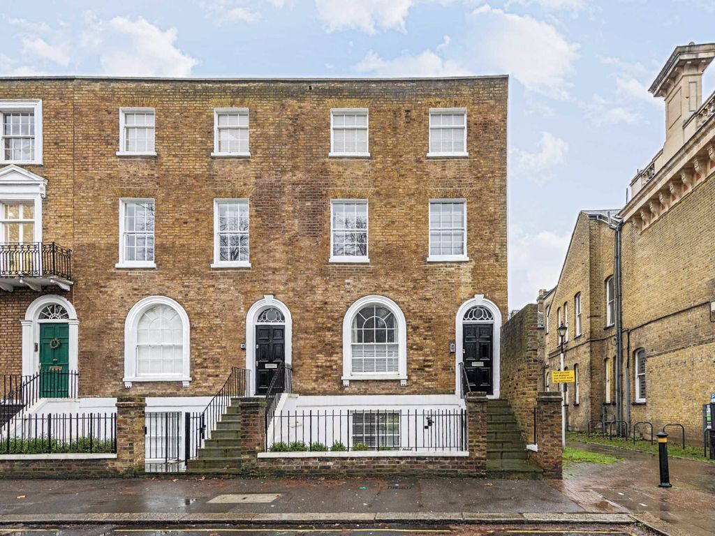 2 bed flat to rent in Devonhurst Place, Heathfield Terrace, London W4 ...