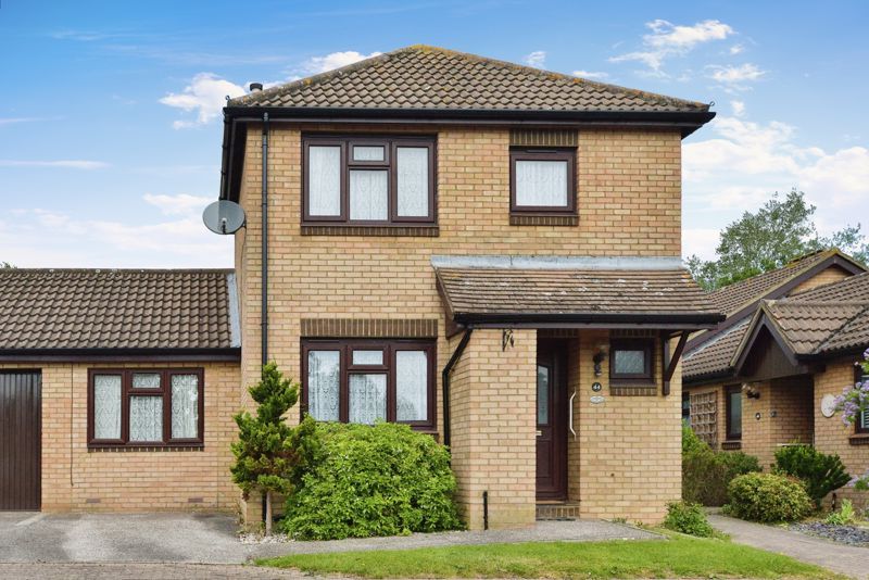 2 bed detached house for sale in Bryony Place, Conniburrow, Milton ...