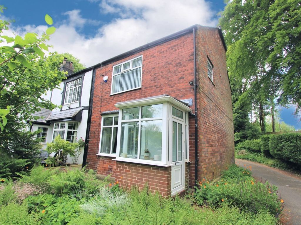 3 bed terraced house for sale in Moss Lea, Bolton BL1, £100,000 - Zoopla