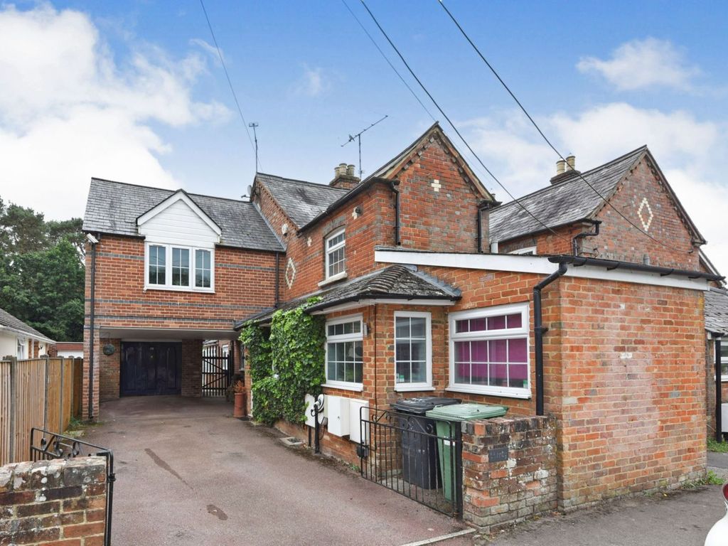 4 bed end terrace house for sale in Shyshack Lane, Baughurst RG26 - Zoopla