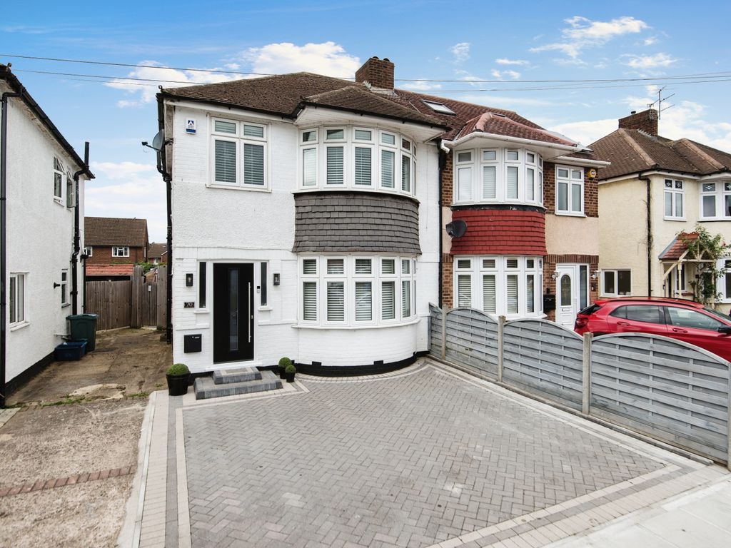 3 Bed Semi Detached House For Sale In Harvey Road Whitton Hounslow