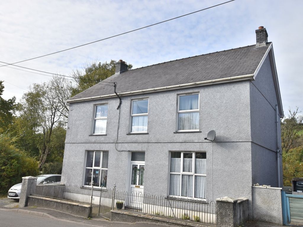 4 bed detached house for sale in Pencader, Carmarthenshire SA39, £ ...