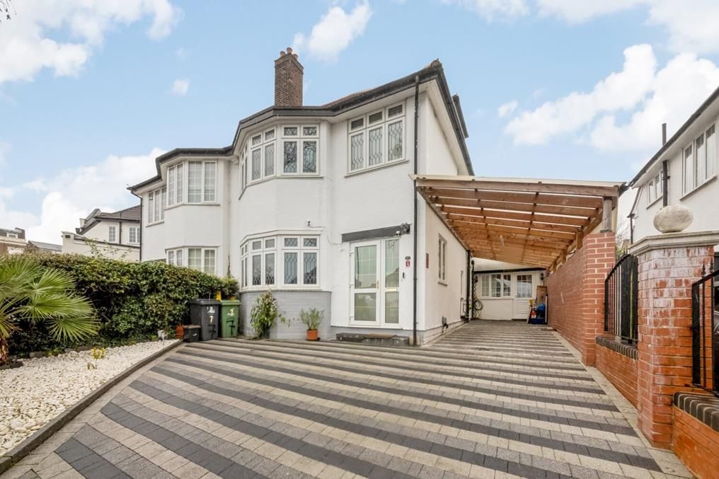 5 bed end terrace house for sale in Bewlys Road, West Norwood, London ...