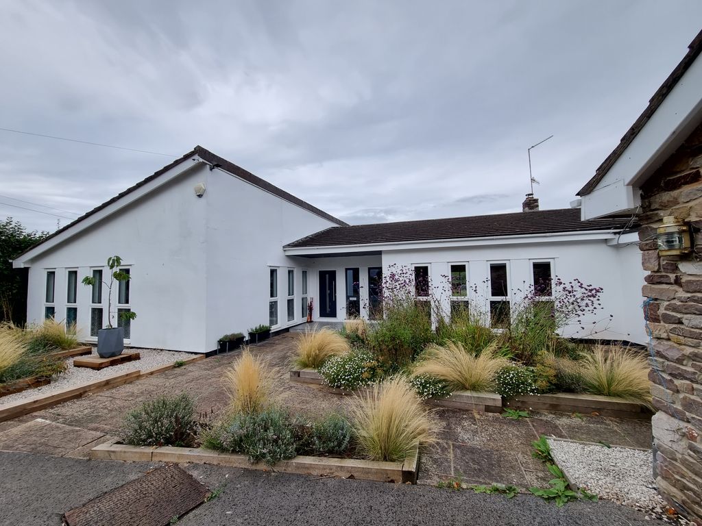 5 bed detached bungalow to rent in The Street, Ubley, Bristol BS40 - Zoopla