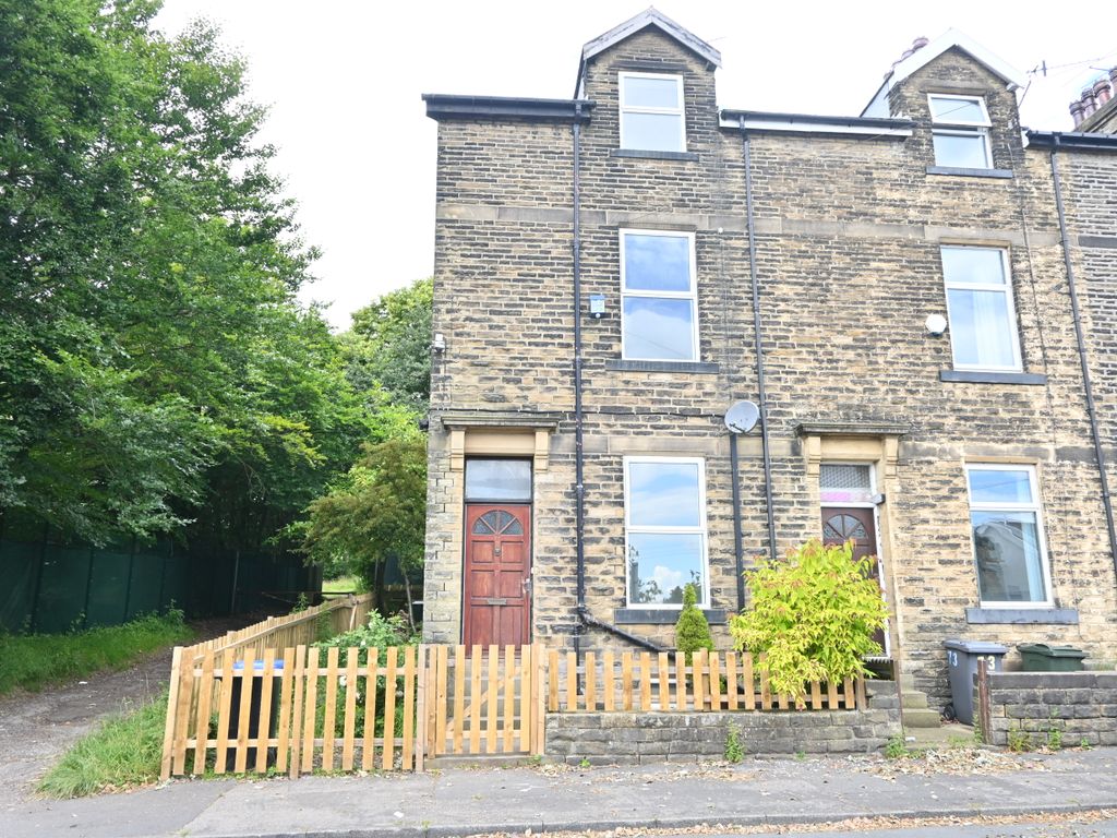 4 bed end terrace house to rent in Cartmel Road, Keighley BD21, £895 ...