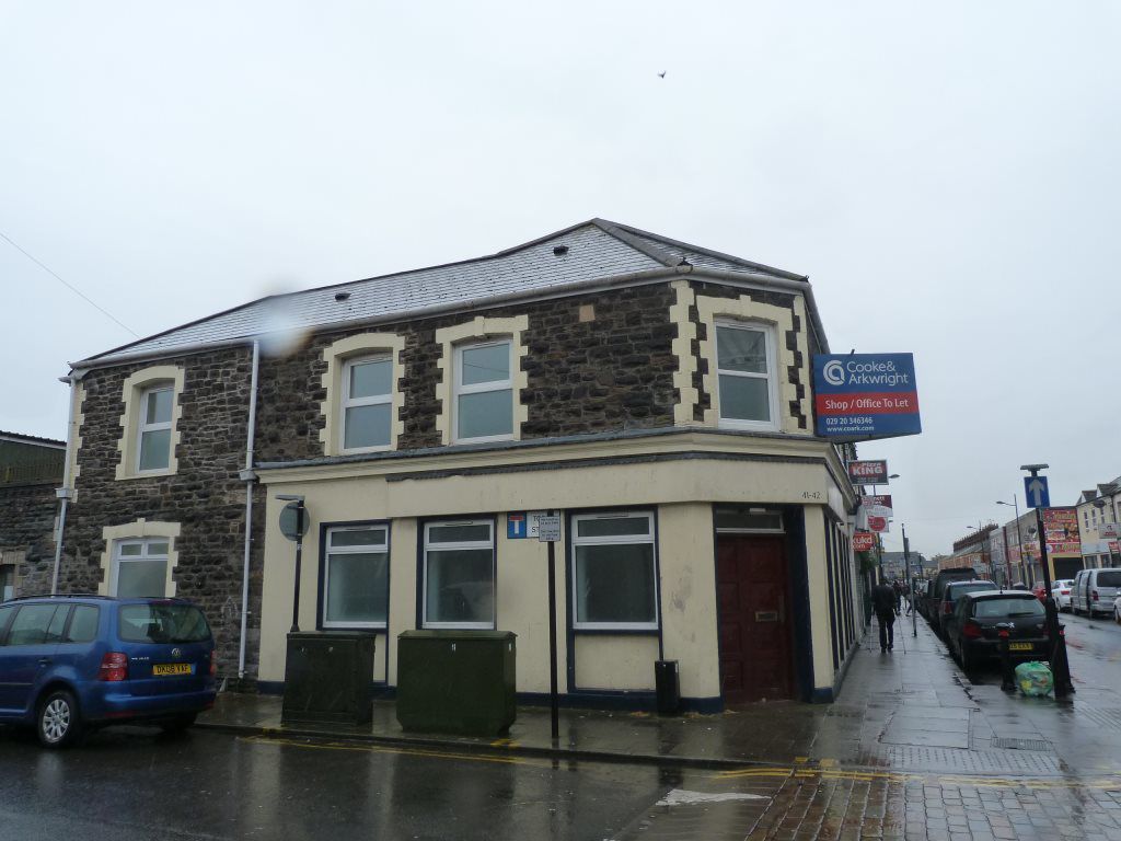 1 bed flat to rent in Topaz House, Splott, Cardiff ( 1 Bed ) CF24, £850 ...