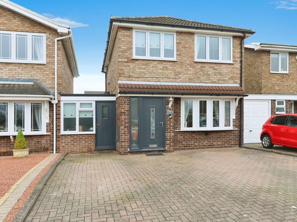 3 bed link detached house for sale in Briar, Tamworth B77, £310,000 ...
