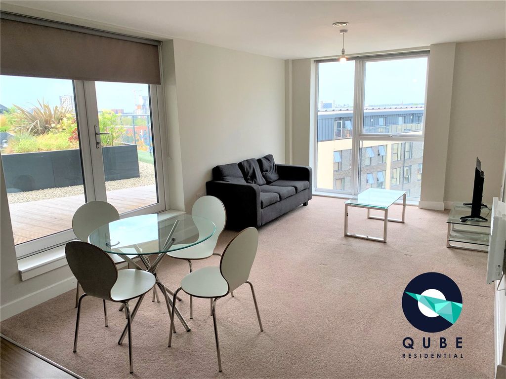 3 bed flat to rent in Bridgewater Point, Worrall Street, Salford ...