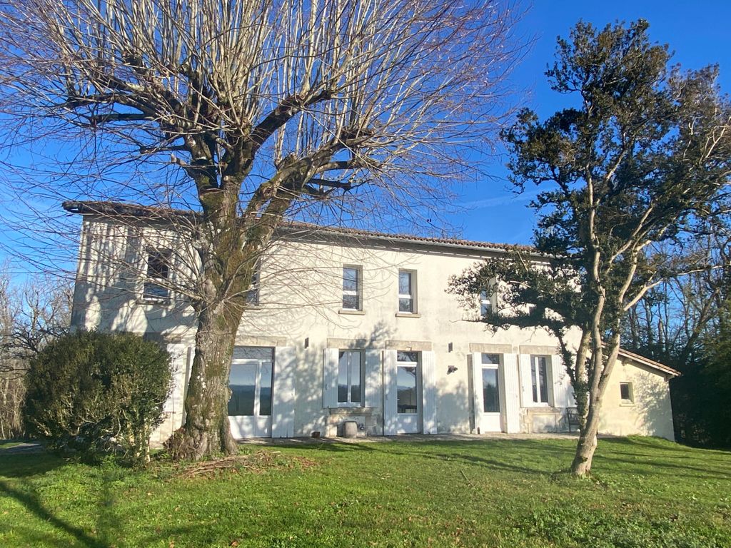 5 bed country house for sale in La Genétouze, Charente-Maritime, France ...