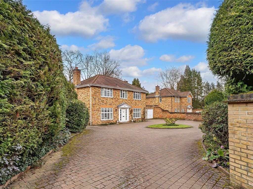 5 bed detached house for sale in Woking, Surrey GU22 - Zoopla