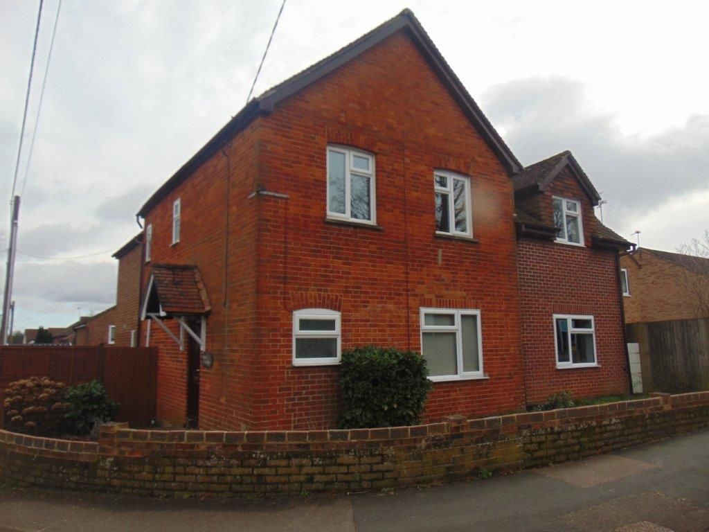 4 bed detached house for sale in Hendon Road, Bordon GU35, £485,000 ...