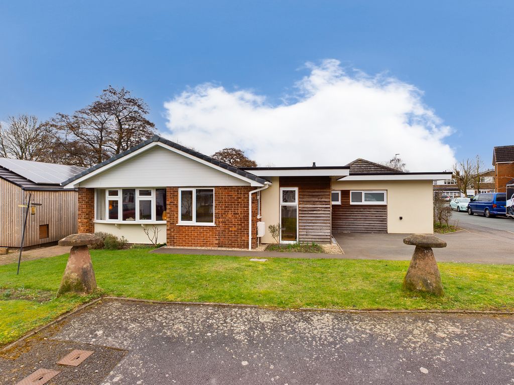 3 Bed Bungalow For Sale In Jordan Croft Fradley Lichfield Ws13 £