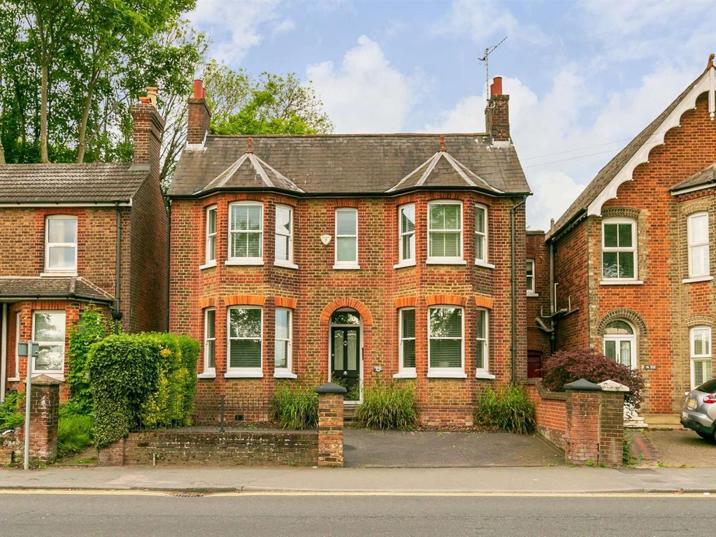 3 bed detached house for sale in Woodbridge Road, Guildford GU1, £ ...
