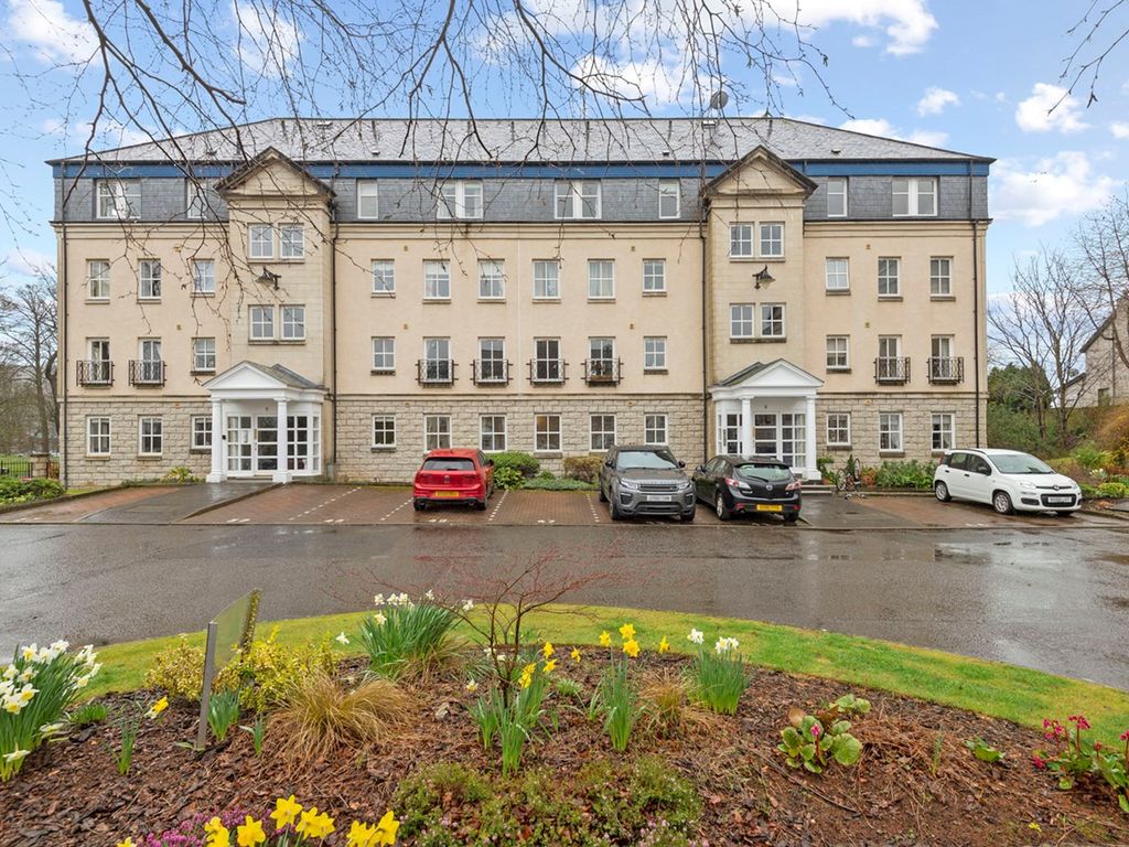 2 bed flat for sale in South Inch Court, Perth PH2, £143,000 - Zoopla