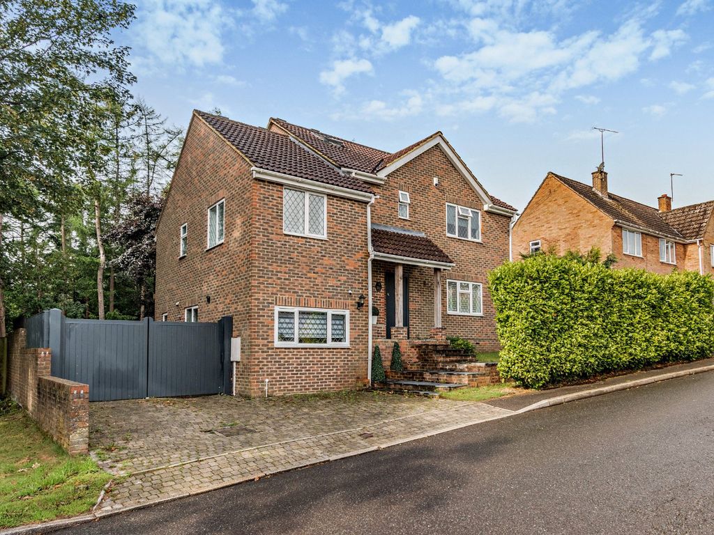 5 bed detached house for sale in Conyerd Road, Borough Green, Sevenoaks ...