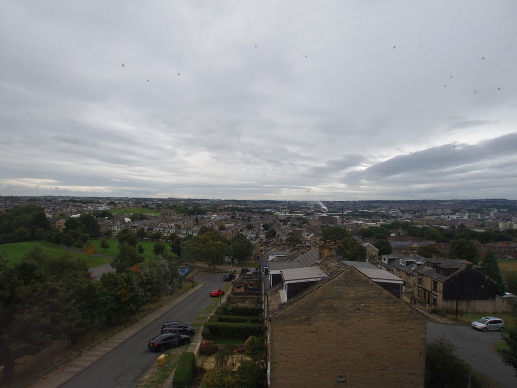 1 bed flat to rent in Hustler Street, Bradford BD3 - Zoopla