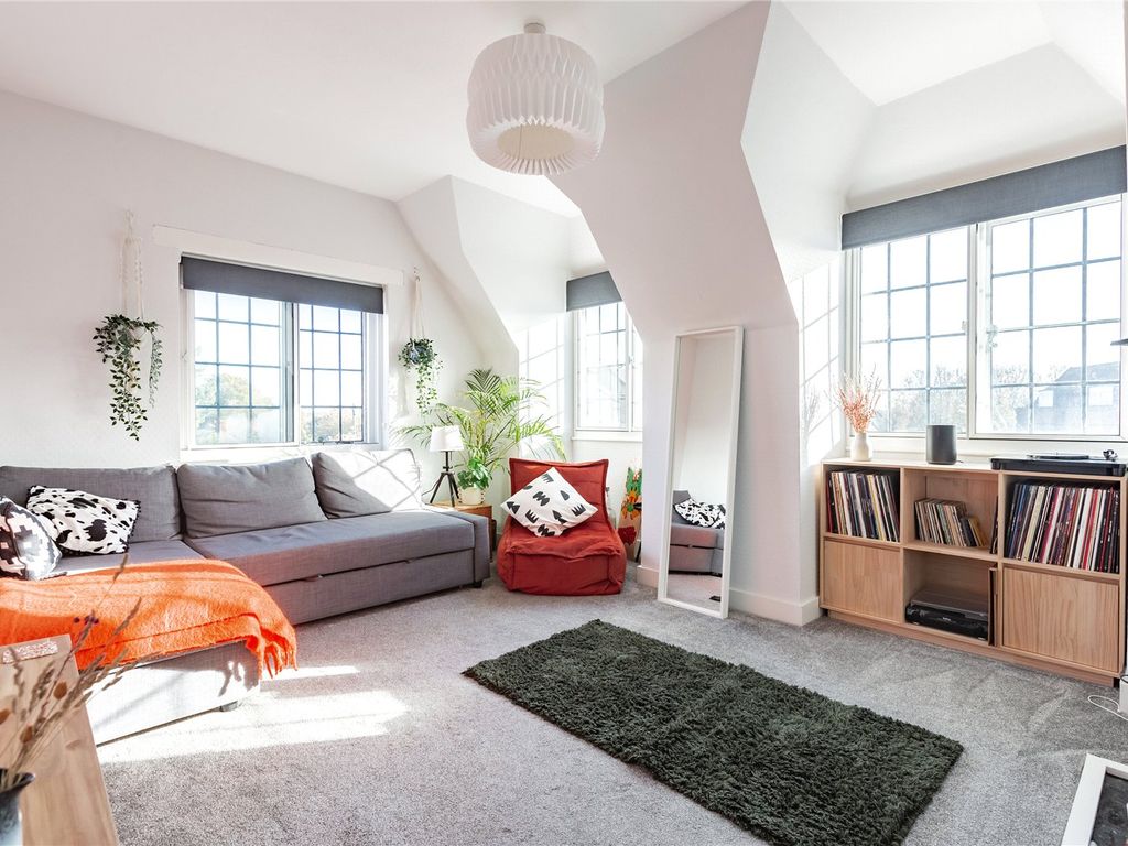 2 bed maisonette for sale in Balgores Square, Gidea Park RM2, £300,000 ...