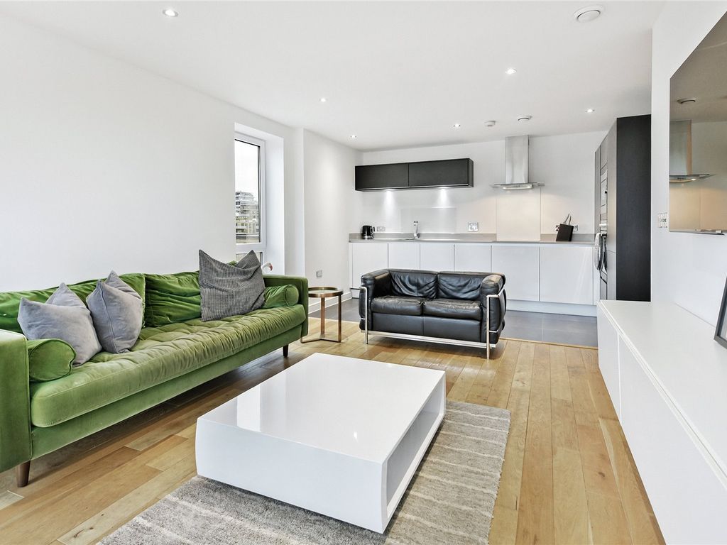 2 bed flat to rent in Eltringham Street, London SW18 - Zoopla