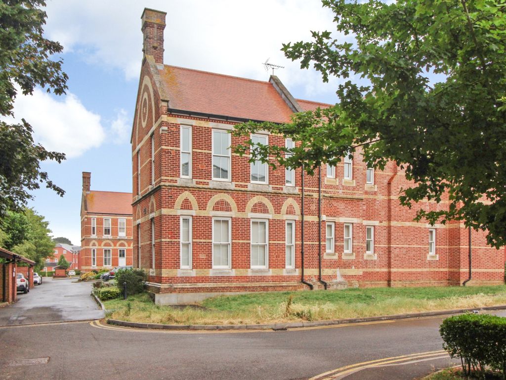 2 bed flat for sale in George Roche Road, Canterbury, Kent CT1 - Zoopla