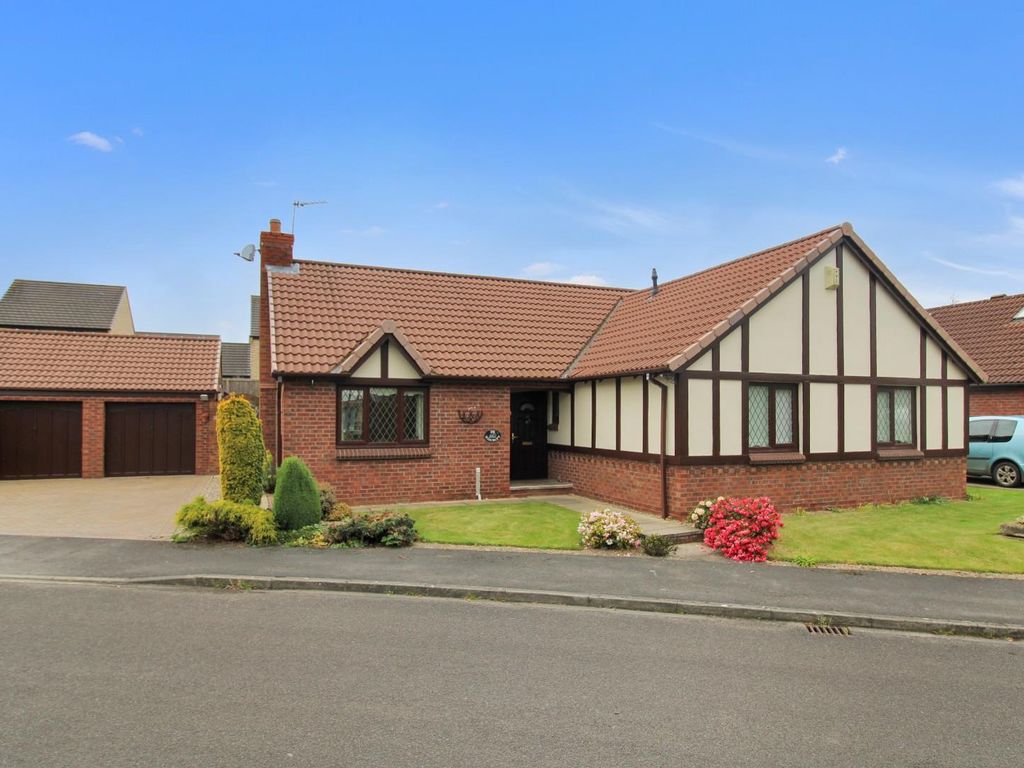 3 Bed Detached Bungalow For Sale In Kirkby Drive Ripon Hg4 £475 000