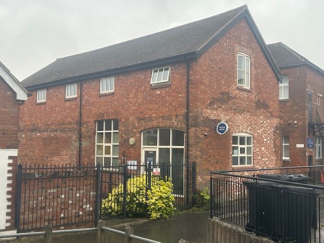 Office to let in New Park Street, Devizes SN10, £15,000 pa - Zoopla