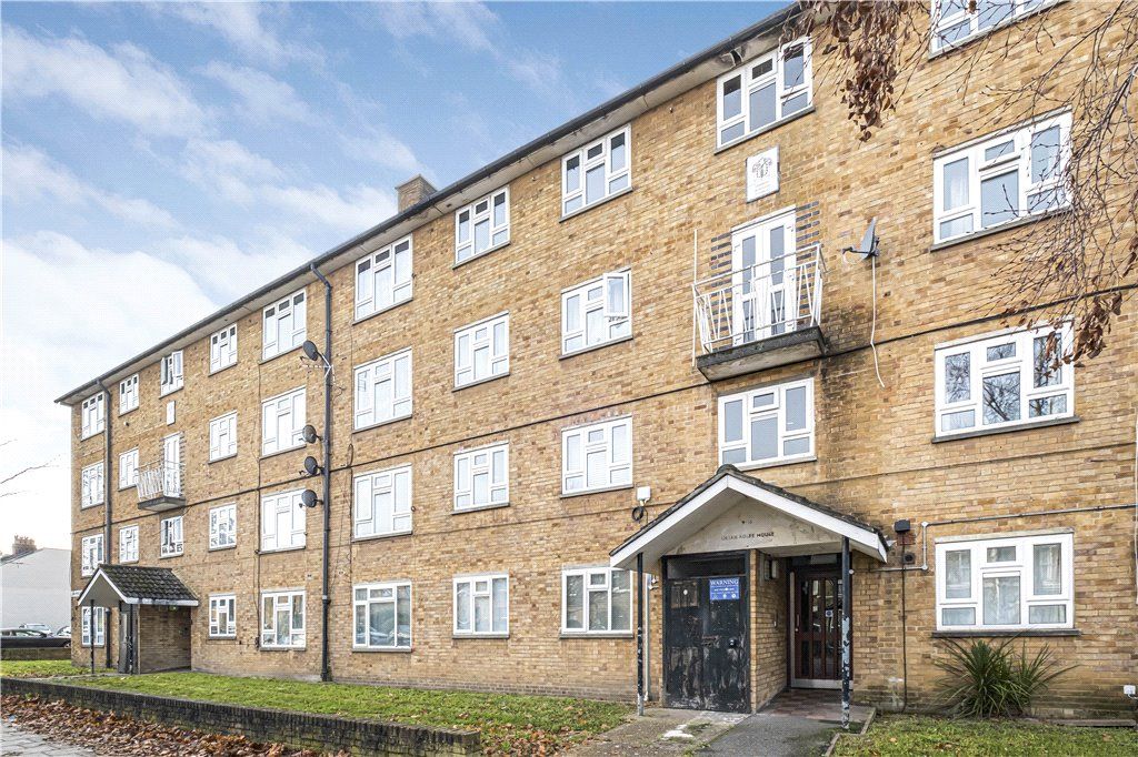 3 bed flat for sale in Vincennes Estate, Hamilton Road, London SE27, £ ...