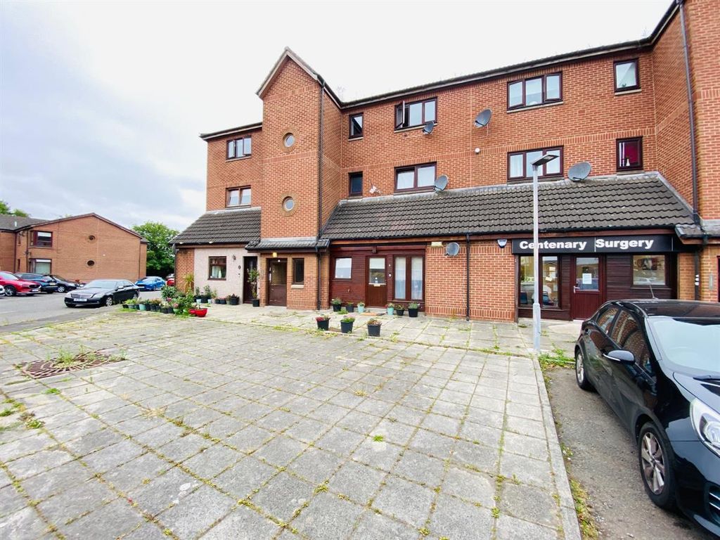 2 bed flat for sale in Centenary Gardens, Coatbridge ML5 - Zoopla
