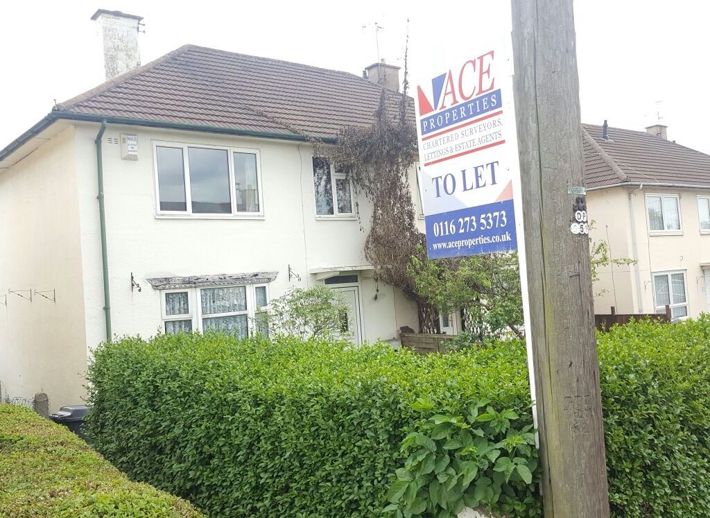3 Bed Semi Detached House To Rent In Wigley Road Leicester Le5 £1 000