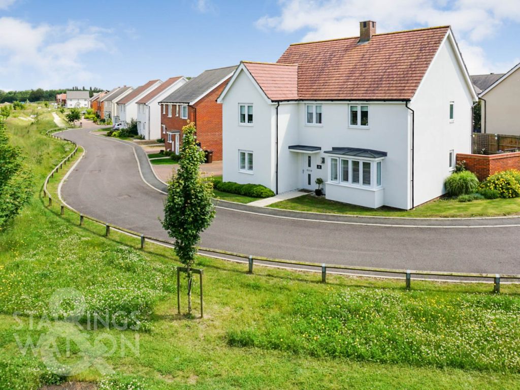 5 bed detached house for sale in Osprey Crescent, Wymondham NR18, £ ...
