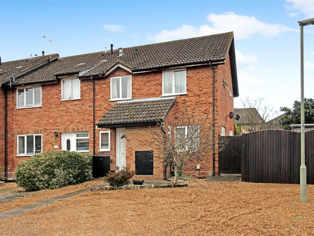 2 Bed End Terrace House For Sale In Goldsworth Park Woking Surrey