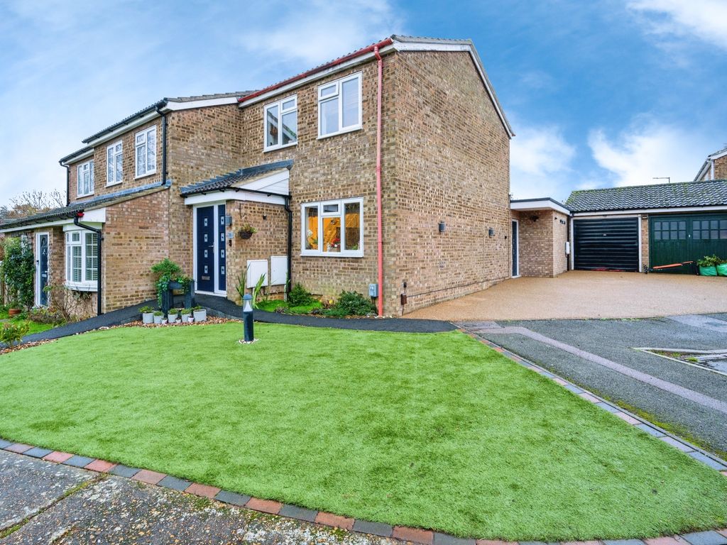 3 Bed Semi Detached House For Sale In Osprey Road Flitwick Bedford