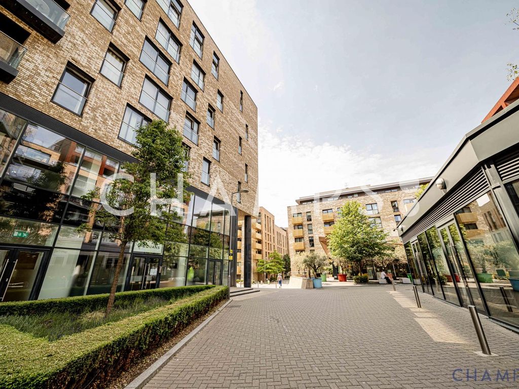 2 bed flat to rent in Pell Street, Greenland Place SE8, £2,400 pcm - Zoopla