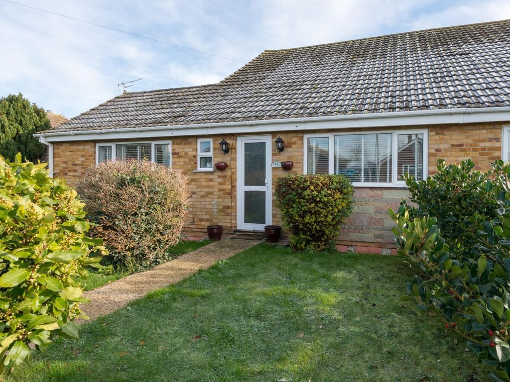 2 bed semi-detached bungalow for sale in Foads Hill, Cliffsend ...