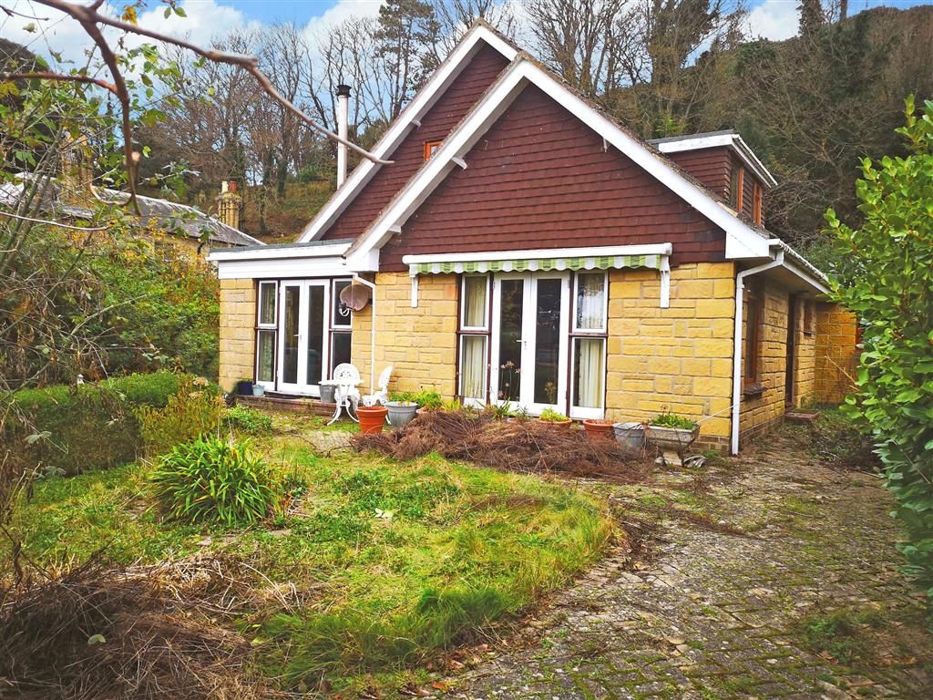 4 bed detached house for sale in Undercliff Drive, St. Lawrence, Isle ...