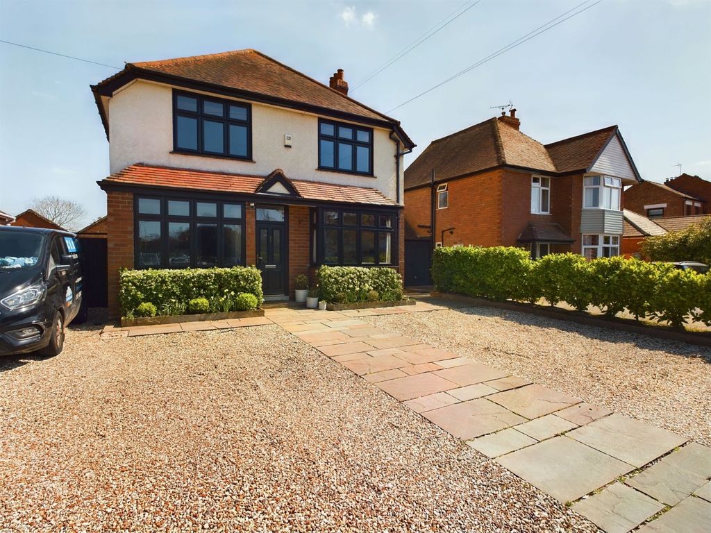 4 bed detached house for sale in Laugherne Road, Worcester ...