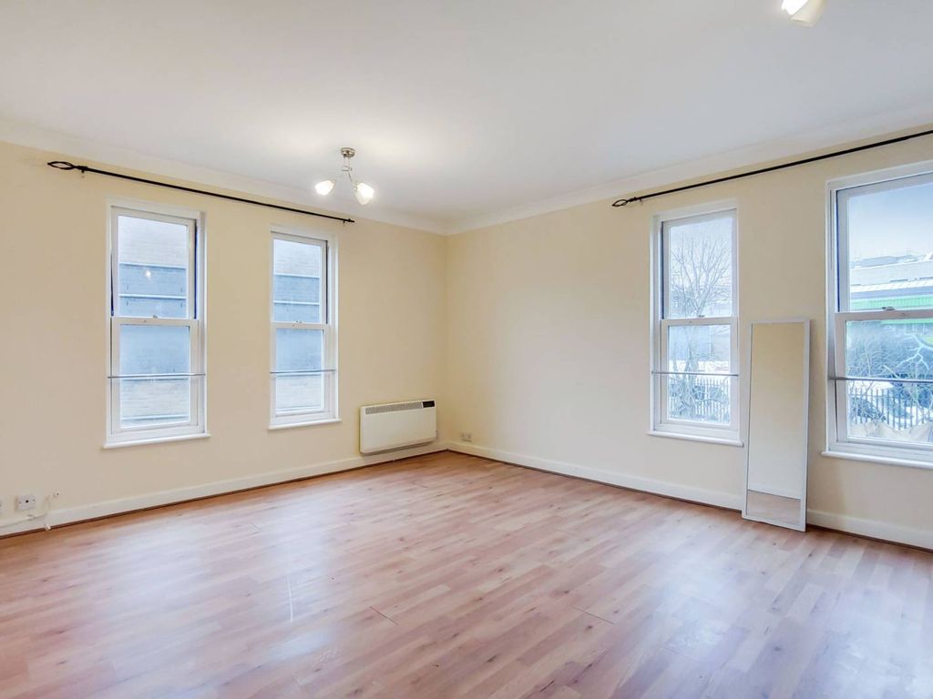2 bed flat to rent in Leabank Square, Hackney Wick, London E9, £2,000 ...