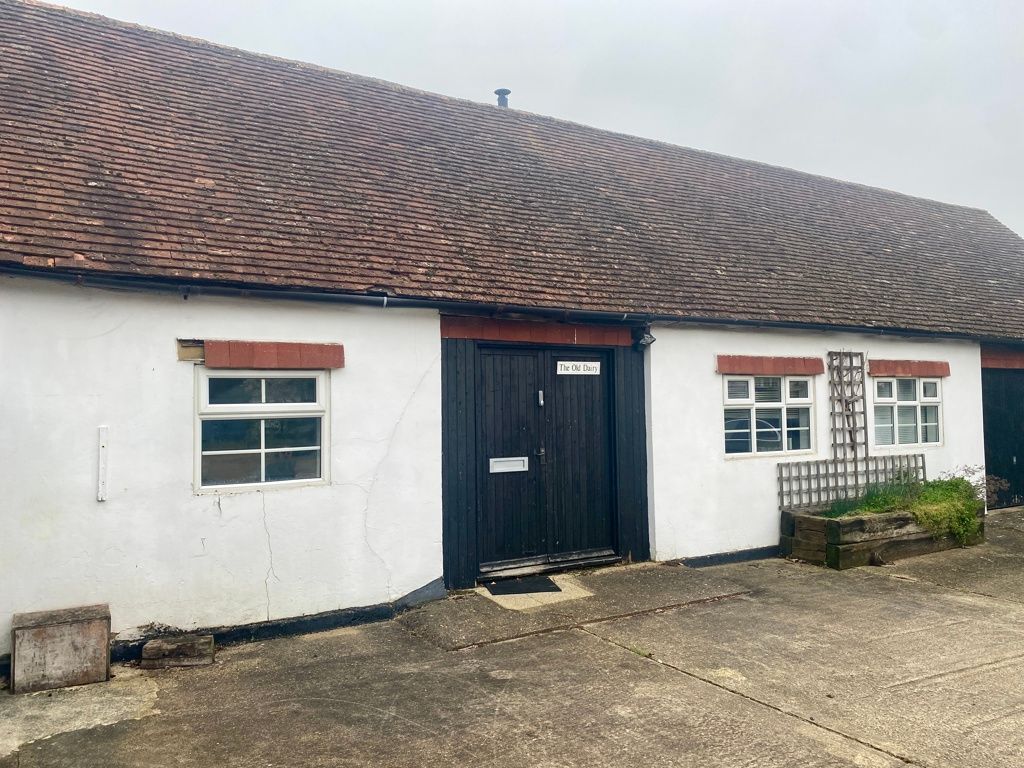 The Old Dairy, Manor Farm, High Street, Tingrith, Milton Keynes ...