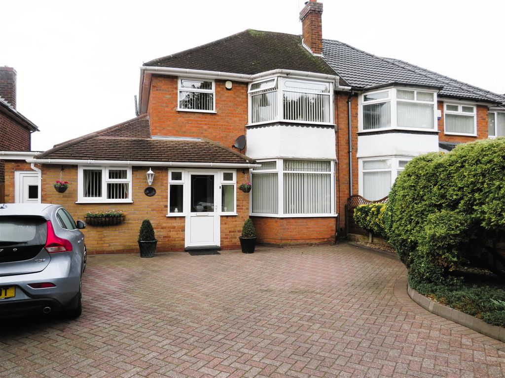 4 bed semi-detached house for sale in Chester Road, Kingshurst ...