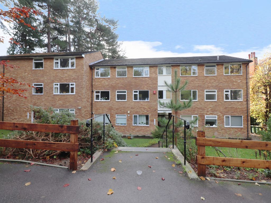 2 bed flat for sale in Lubbock Road, Chislehurst BR7, £375,000 - Zoopla
