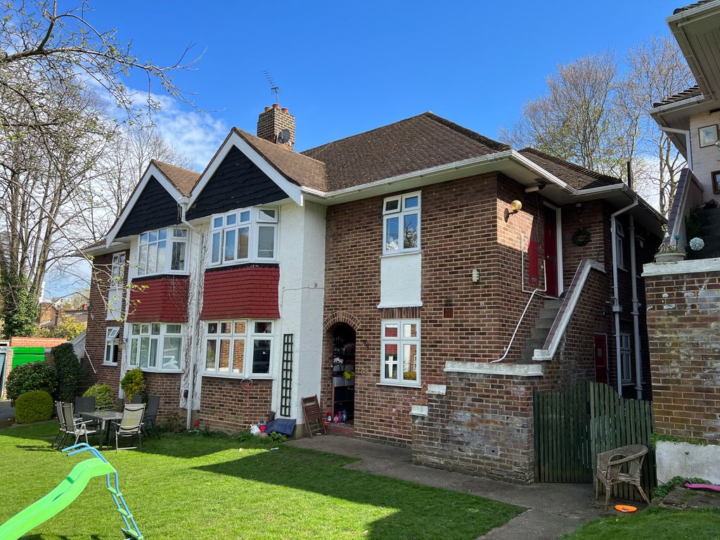 3 bed maisonette for sale in Madison Gardens, Bromley BR2 - Zoopla